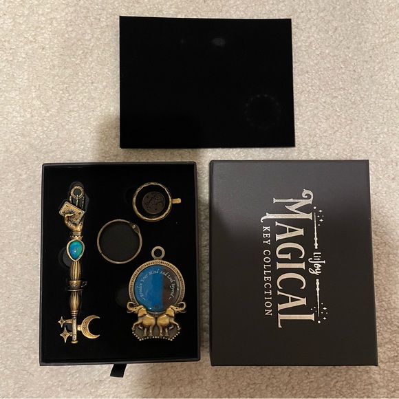 Litjoy | Accessories | Harry Potter Litjoy Crate Divination Magical Key ...